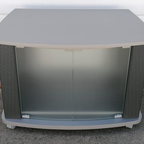 Kommode gis bort. Må hentes i dag | FINN-torget