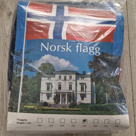 Norske flagg 300 cm fra Flaggfabrikken | FINN-torget