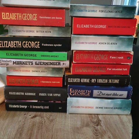 ELLY GRIFFITHS - DR RUTH GALLOWAY SERIEN KOMPLETT! | FINN-torget