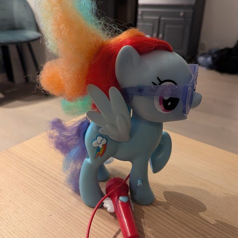 Ny Rainbow Dash ponni | FINN-torget