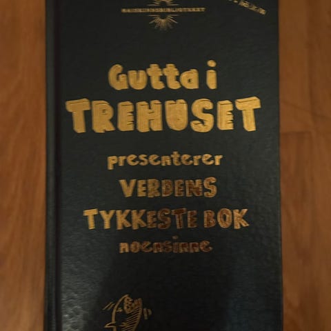 Gutta i trehuset presenterer verdens tykkeste bok noensinne | FINN-torget