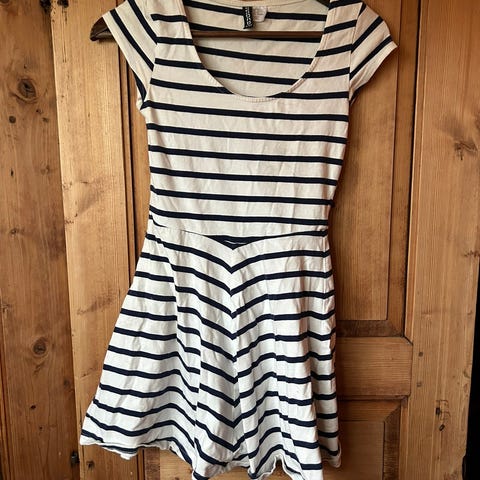 Kjole i str. 36 - 200 kr | FINN-torget