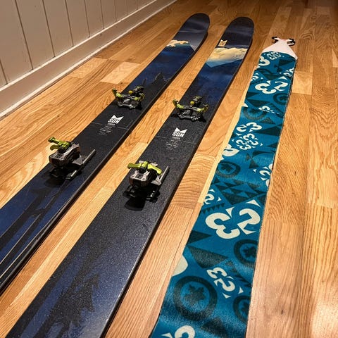 Pudderplanker SGN Togga 194cm med KingPin 13 og G3 Alpinst+ Speed | FINN-torget