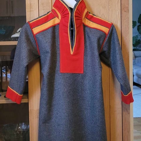 Samisk kofte (gákti)- Kautokeino str. 9- 10-årig jente | FINN-torget