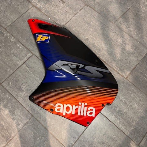 APRILIA SR 50 R H2O 2004-2020 R.H. SIDE FRONT FAIRING . | FINN-torget