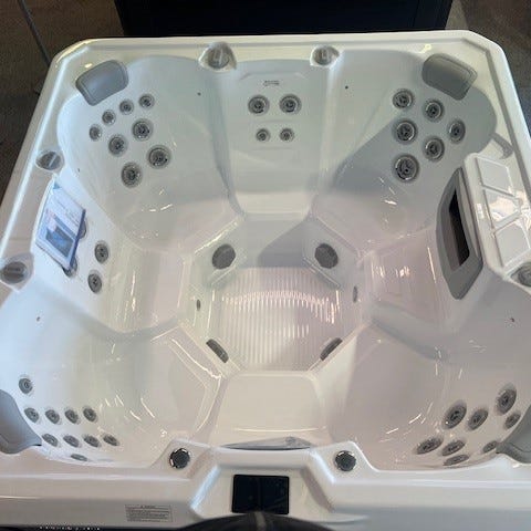 Family- 530 MASSASJEBAD / BOBLEBAD / SPABAD / UTEBAD / SPA / BAD. SALG ...