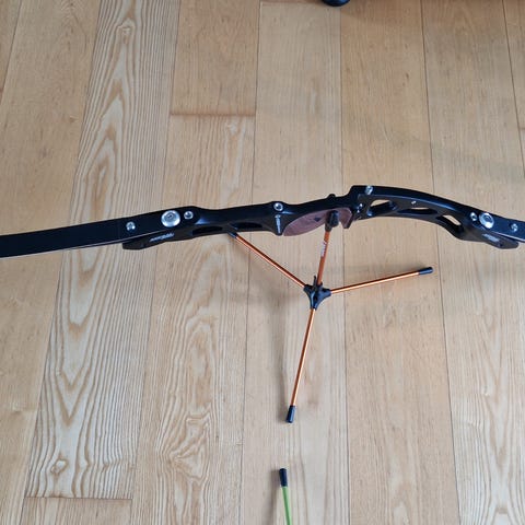 Recurve bue links | FINN-torget