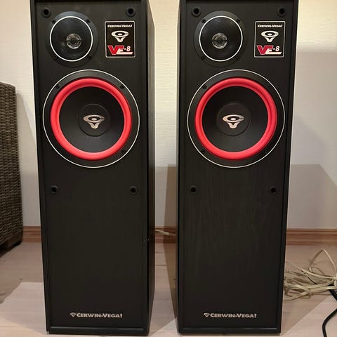 Pene og hele, råe Cerwin-Vega DC 12 alle elementer funker 4800 kr | FINN-torget