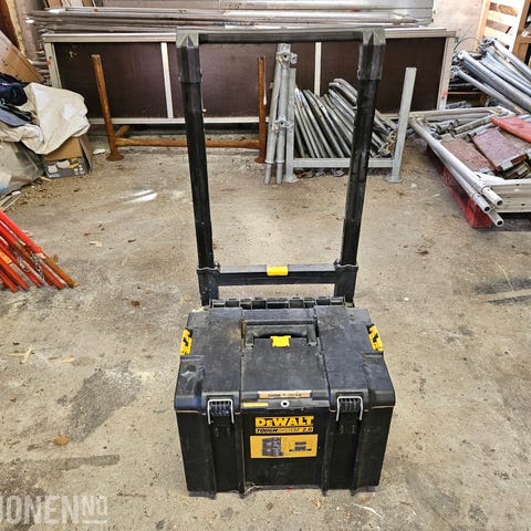 Dewalt DCLE34031 18V krysslinjelaser m/batteri | FINN-torget