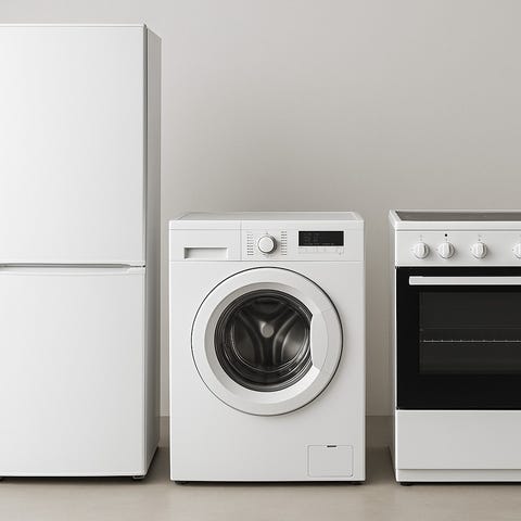 Plast og pappkopper med lokk i forskjellige størrelser. | FINN-torget