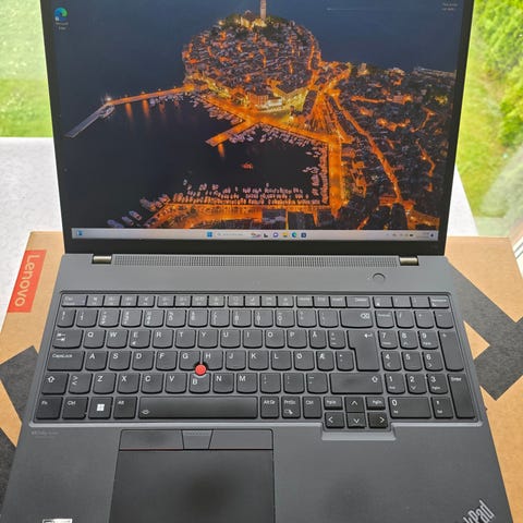 Thinkpad T16 Gen 1 Magnesium. Intel Core i7, 16gB DDR4 RAM, 512 gB SSD ...