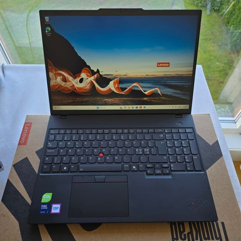Thinkpad T16 Gen 1 Magnesium. Intel Core i7, 16gB DDR4 RAM, 512 gB SSD ...