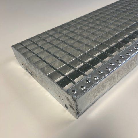 Galvaniserte trappetrinn | FINN-torget