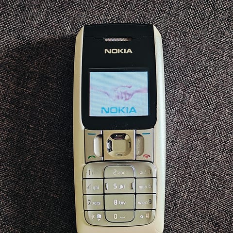Nokia C3-01 – mobilen som kombinerte klassisk tastatur og touch ...