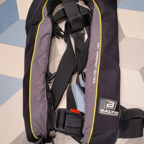 Oppblåsbar redningsvest - Baltic Winner 150 | FINN-torget