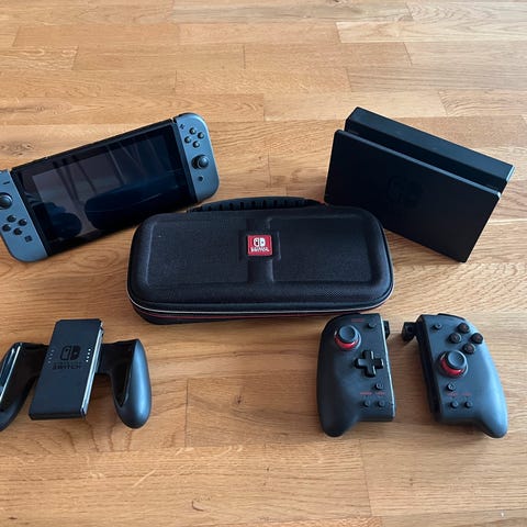 Nintendo Switch med Pro Controller og mer til en KNALL pris! | FINN-torget