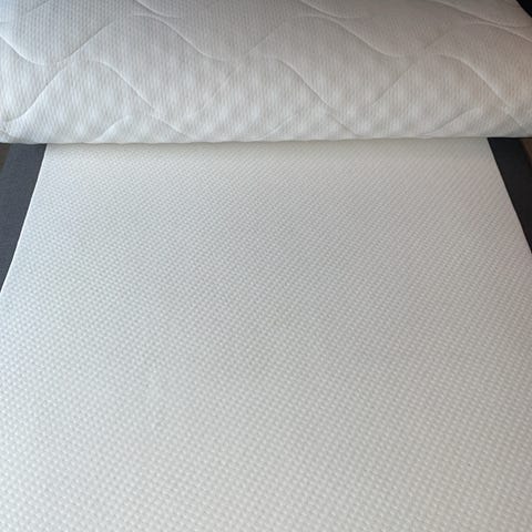 Selger Behagelig 90x200 Seng fra Jysk | FINN-torget