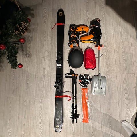Head kore 93 + atk freeride 14 | FINN-torget