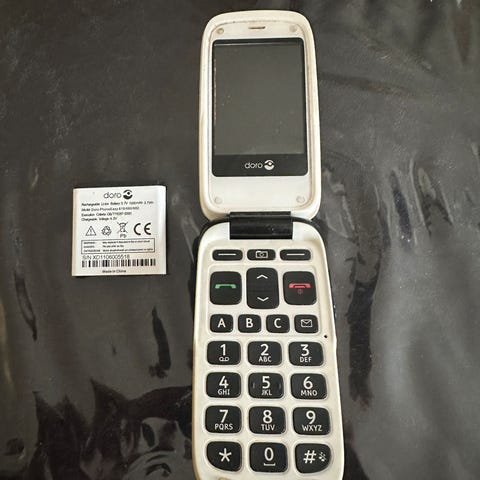 Doro PhoneEasy 631 Mobiltelefon svart og hvit | FINN-torget