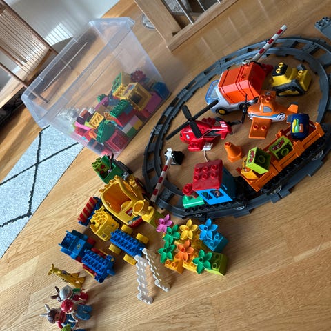 LEGO DUPLO Togsett elektrisk | FINN-torget