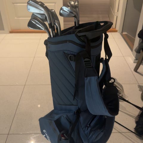 Callaway Golfbag, KOM MED BUD | FINN-torget
