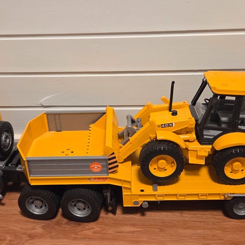 Stor lastebil / dumper i plast | FINN-torget