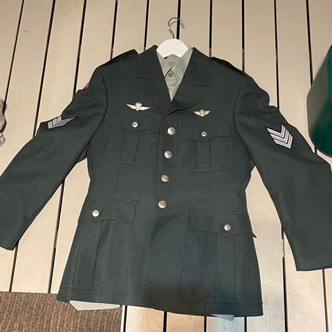 Rip-stop uniform fra Cato Ringstad i norsk ørkencamo | FINN-torget