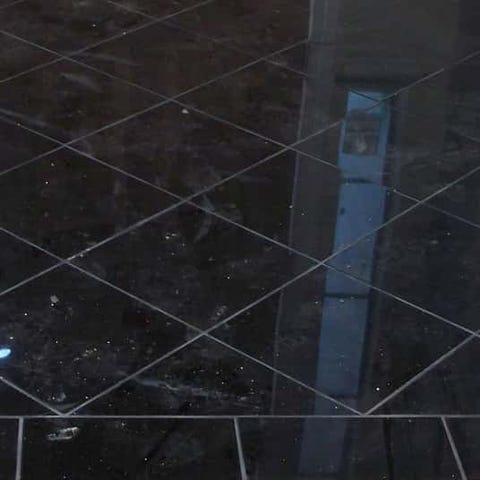 Sorte Quartz fliser ønskes kjøpt | FINN-torget