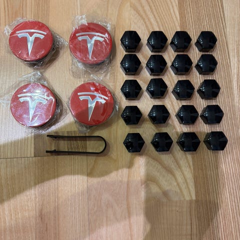 Tesla senterkopper svart/sølv passer model S, 3, X og Y | FINN-torget