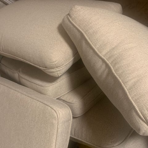 Grå putesett til sofa eller lounge | FINN-torget