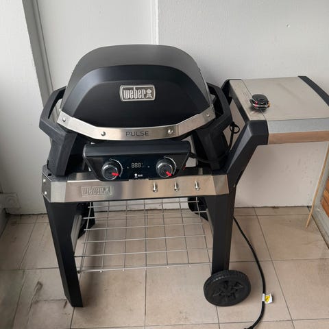 Grilltrekk Weber til Pulse 1000/2000 med stativ | FINN-torget