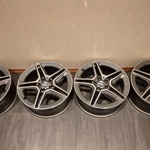 Ønskes Kjøpt! 18” Mercedes AMG Felger | FINN-torget
