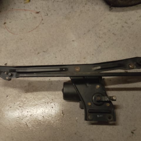 gallper 2001 visker motor bak | FINN-torget