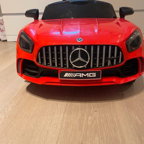 Elbil for barn Mercedes AMG - hvit | FINN-torget