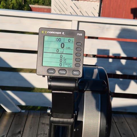 Treningsutstyr selges – benk, stang og vektskiver | FINN-torget