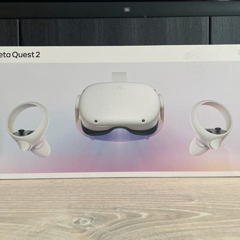 Meta Quest 2 VR Headset og Kontroller | FINN-torget