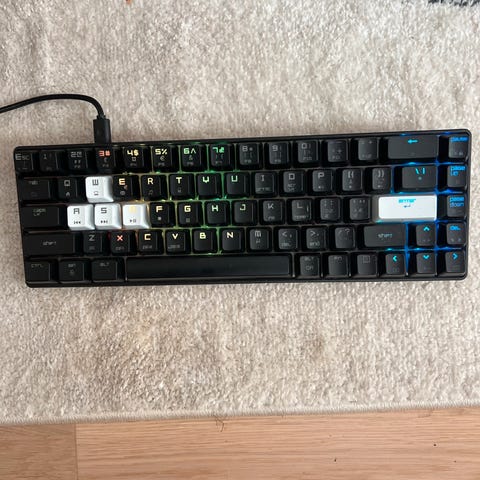 Acer KD1 Gaming Tastatur Svart og Rød | FINN-torget