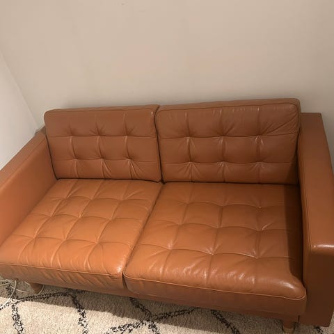 Sort skinnsofa 2 + 3 seter | FINN-torget