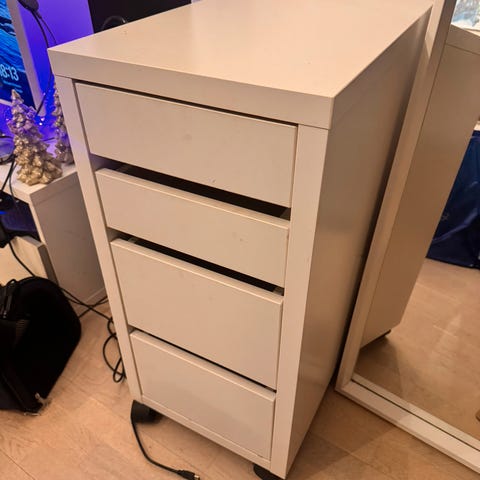 BBB-reol | FINN-torget