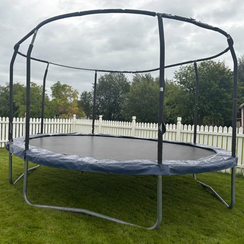 Stor oval JumpKing trampoline 4,20x3,00m | FINN-torget