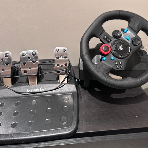 Logitech G29 Driving Force racerratt, F1 Steering wheel | FINN-torget