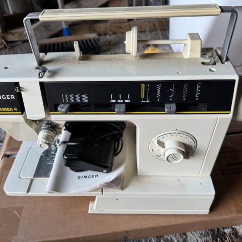 Singer Samba 4 Symaskin Hvit | FINN-torget