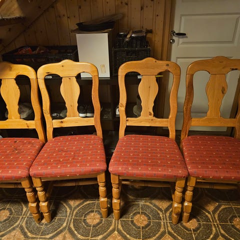 4 spisestuestoler gis bort | FINN-torget