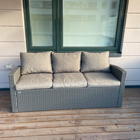 Rotting sofa | FINN-torget