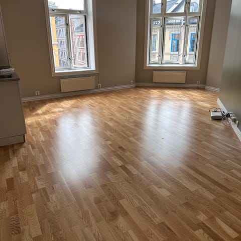 Parkett gis bort ca 35 m2 | FINN-torget