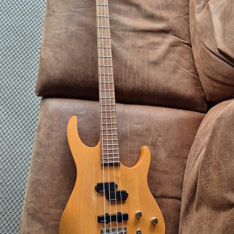 Modern Vintage MVP4-62 ’60s Vintage 4-String Bass | FINN-torget