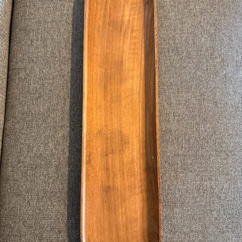 Gammelt brett i tre importert fra Kina. | FINN-torget