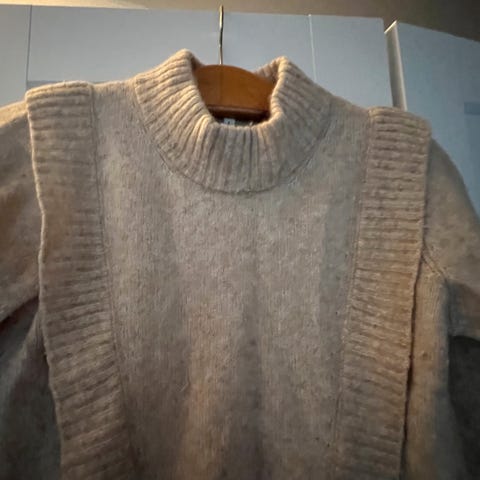Zara Genser Beige Dame Str 40 | FINN-torget