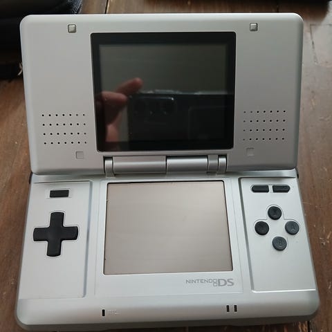 Original Nintendo DS Platinum Silver | FINN-torget