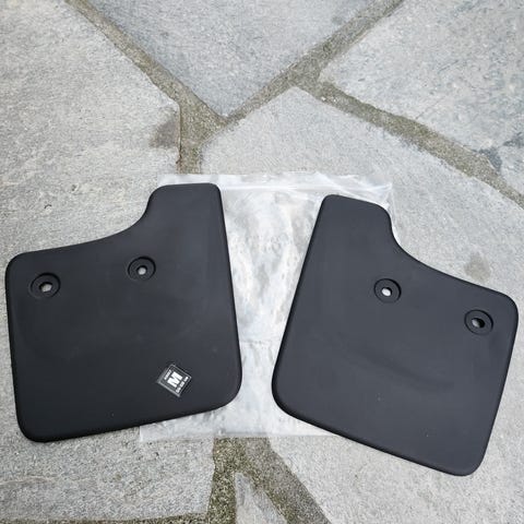 Tesla Model 3 Skvettlapper Sett | FINN-torget